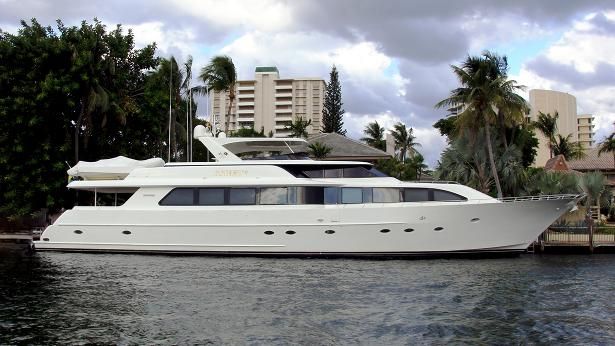 $500,000 price cut on Westport superyacht Tahiti at RJC Yachts